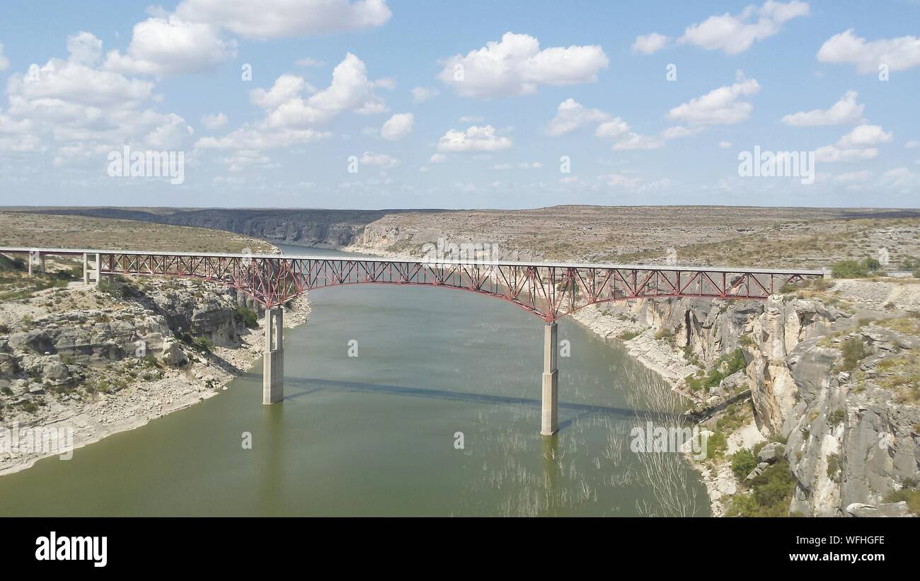 Bridge high in the sky hi-res stock photography and images - Alamy