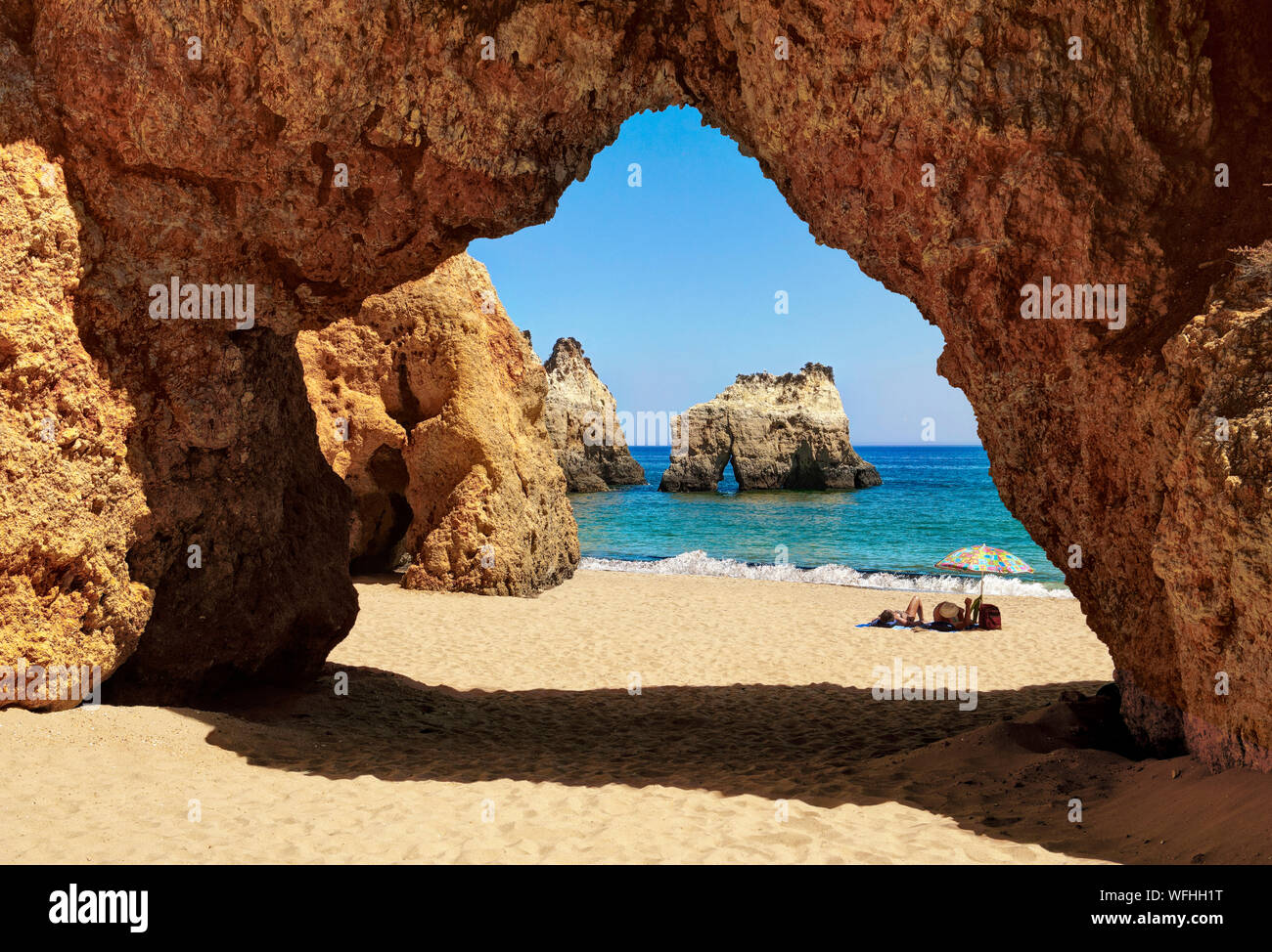 Cave at Praia da Rocha, Algarve, Portugal Stock Photo - Alamy