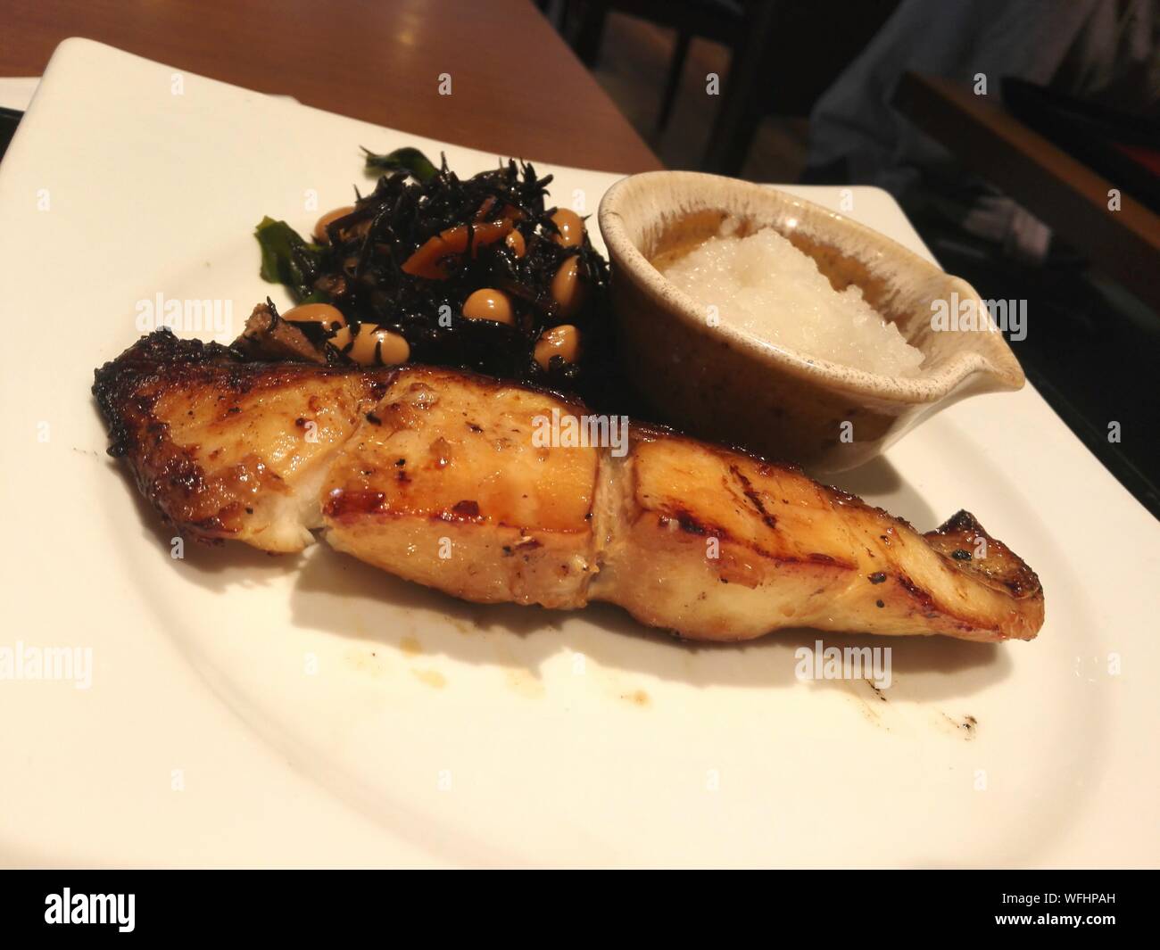 Cooked meat and chicken hi-res stock photography and images - Alamy