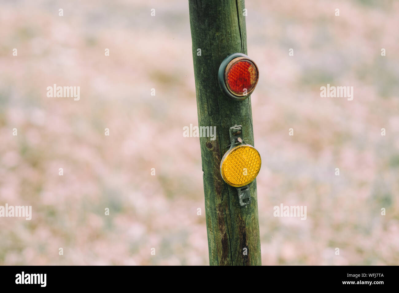 Road reflectors hi-res stock photography and images - Alamy