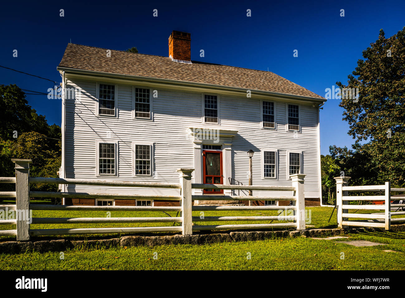 Connecticut farmhouse hi-res stock photography and images - Alamy