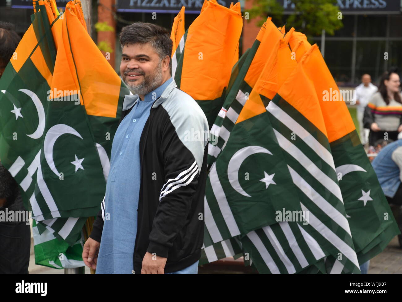 Azad kashmir flag hi-res stock photography and images - Alamy