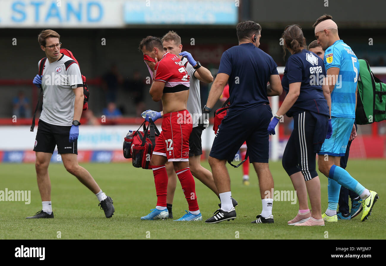 Clashing heads football hi-res stock photography and images - Alamy