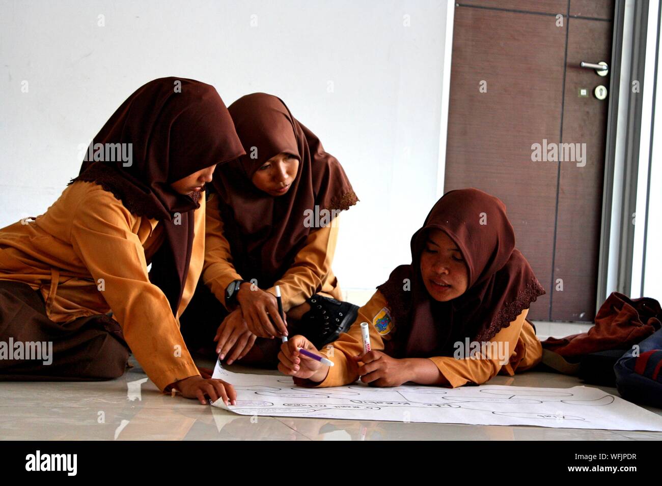 Project making hi-res stock photography and images - Alamy