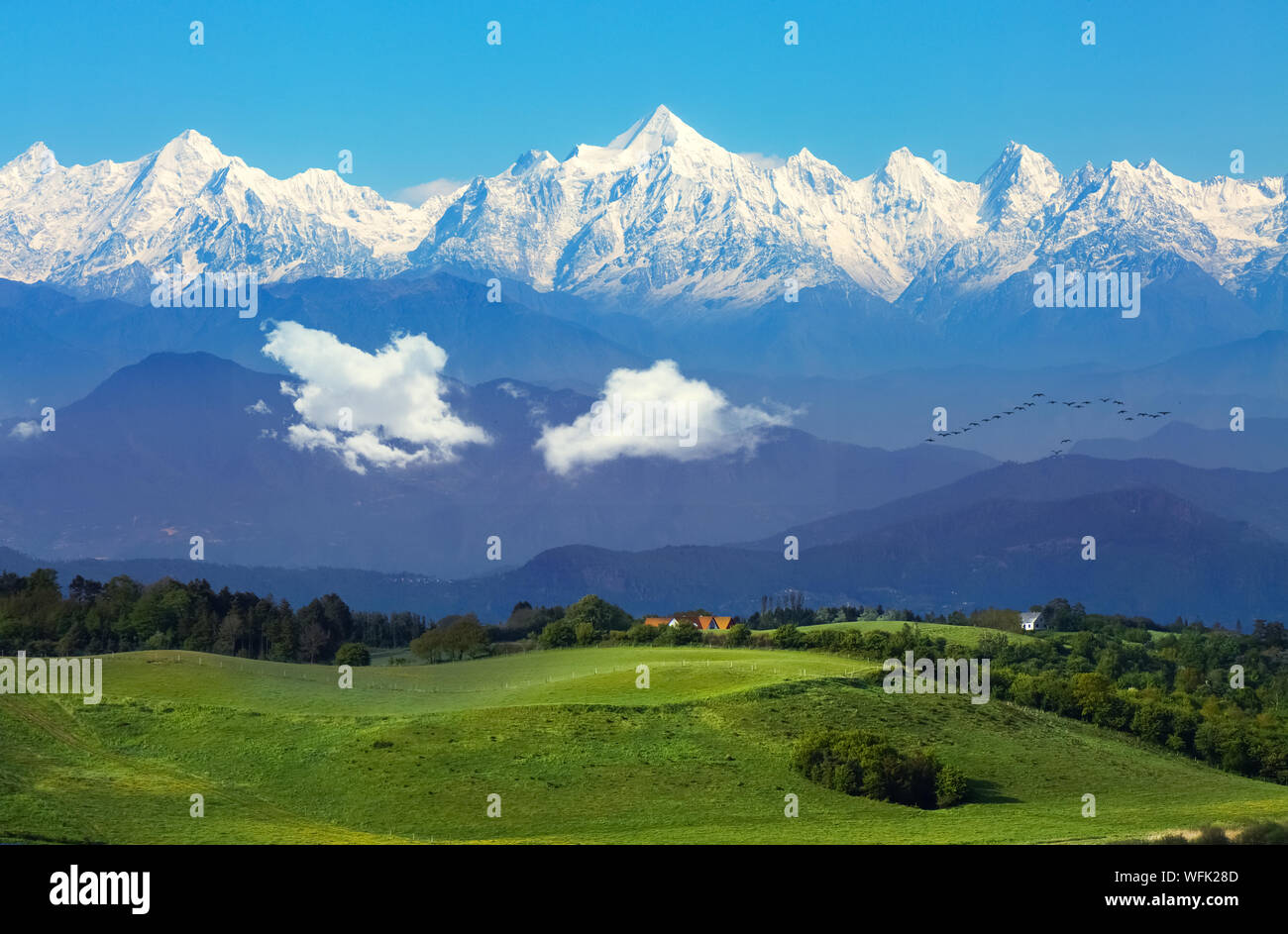 Garhwal himalaya hi-res stock photography and images - Alamy