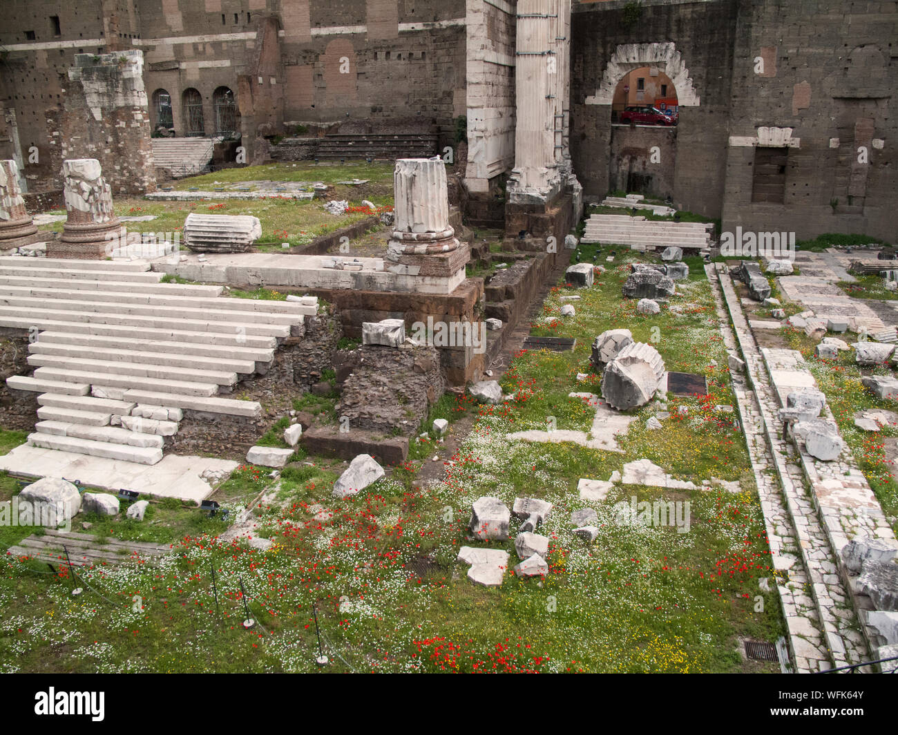Exterior ruins hi-res stock photography and images - Alamy