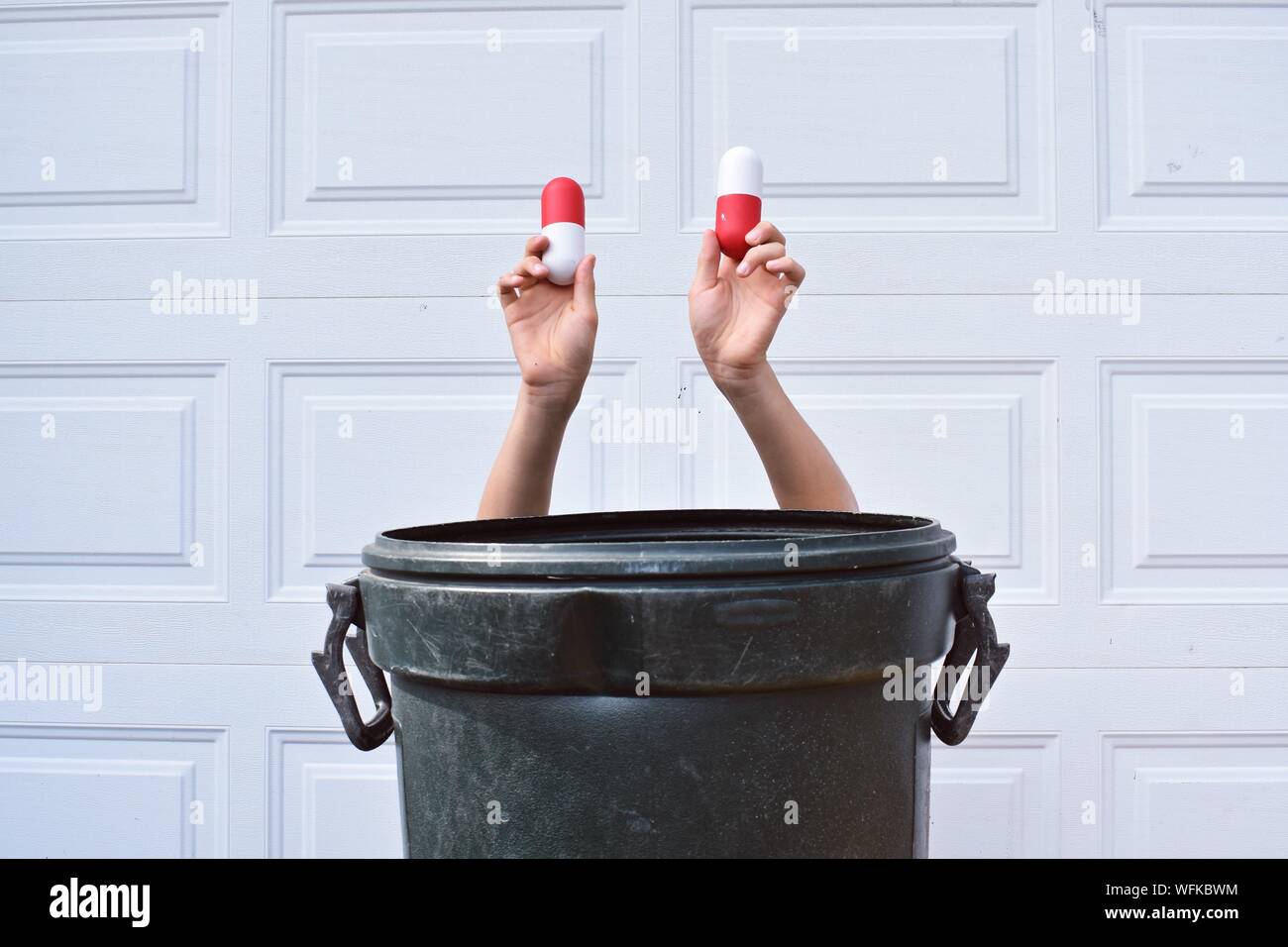 Human capsules hi-res stock photography and images - Alamy