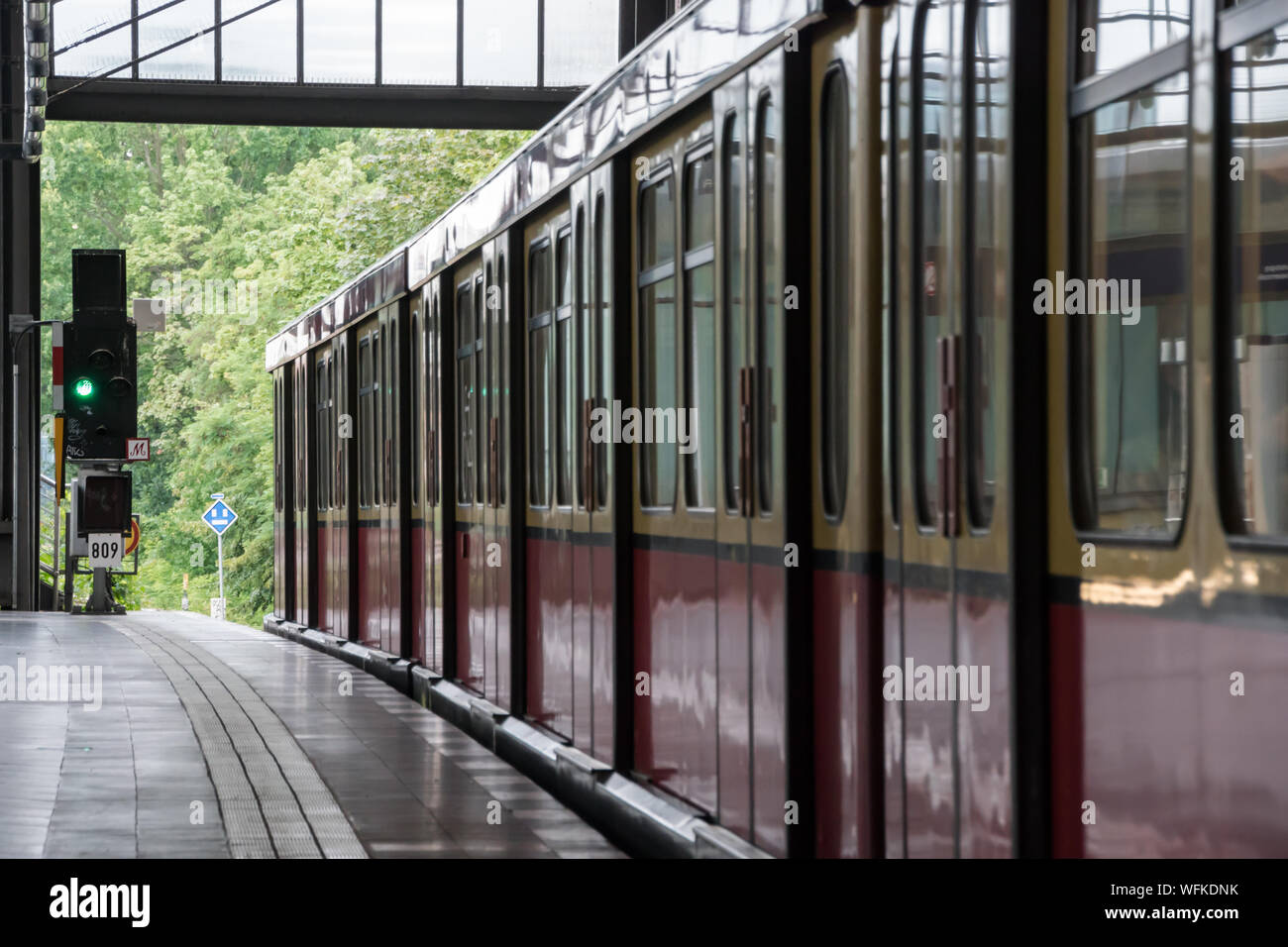 Signal subway hi-res stock photography and images - Alamy