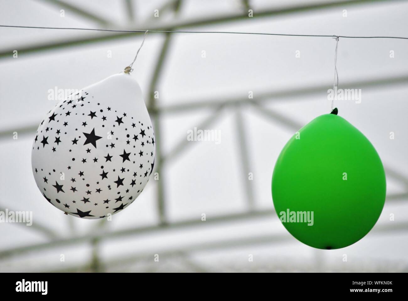 Star balloons hi-res stock photography and images - Alamy