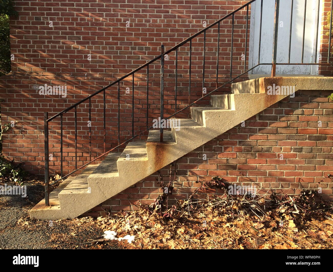 Steps to house hi-res stock photography and images - Alamy