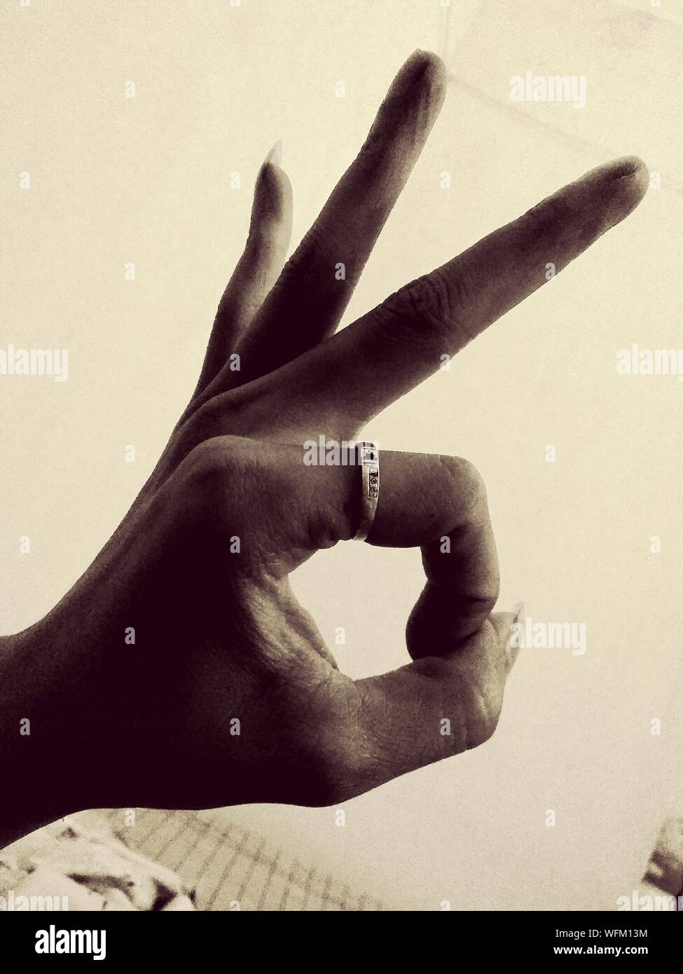 Hand okay sign hi-res stock photography and images - Alamy