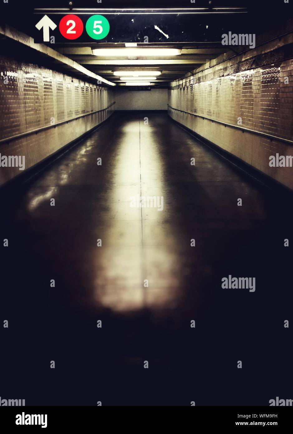 View Of Empty Subway Stock Photo - Alamy