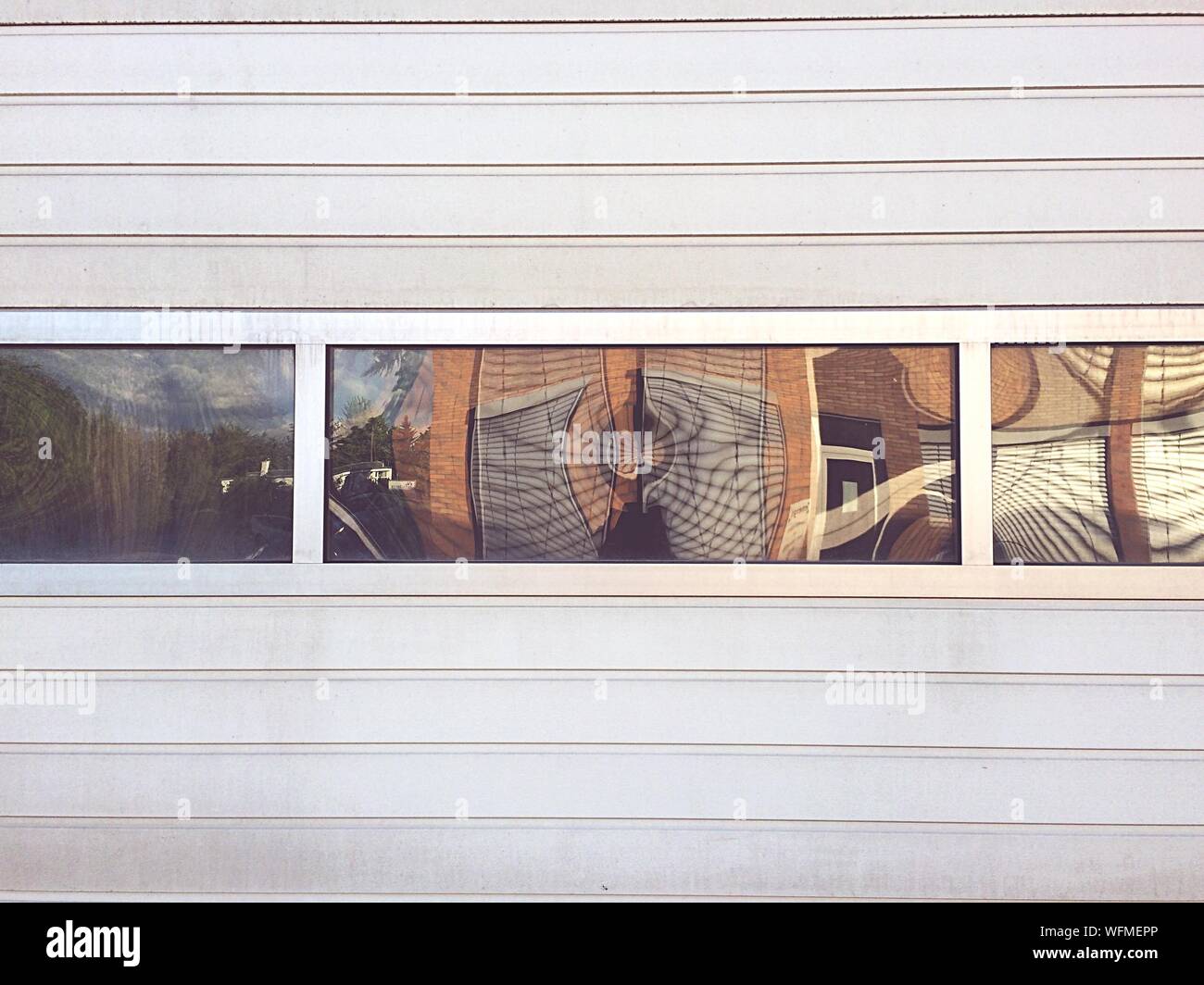 Reflection on the windows hi-res stock photography and images - Alamy