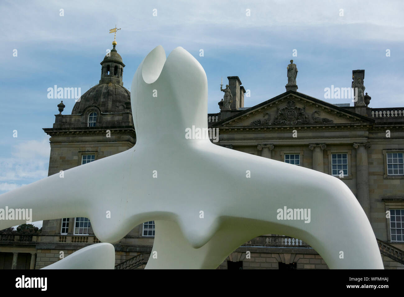 Large Reclining Figure, Henry Moore Houghton Hall Stock Photo - Alamy