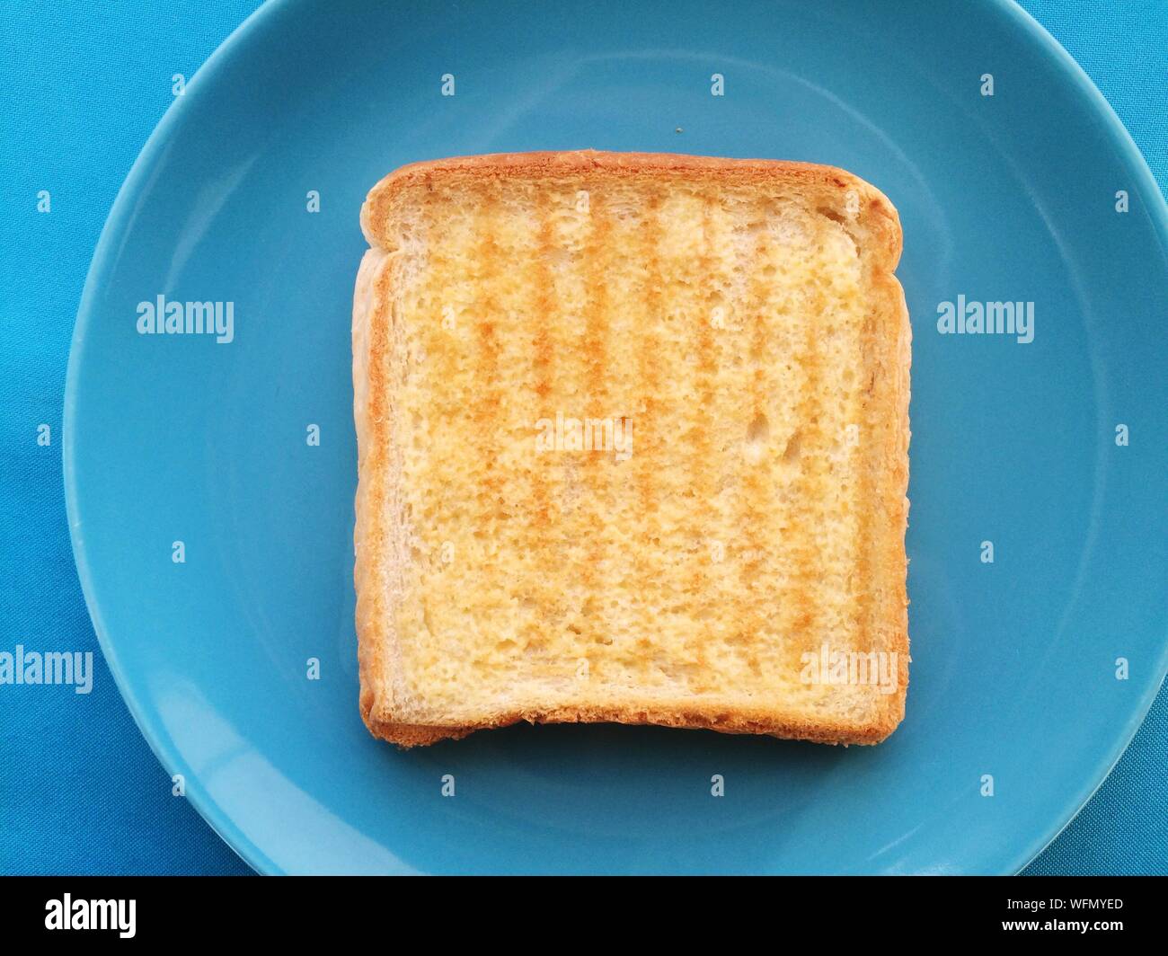 Toast plate hi-res stock photography and images - Alamy