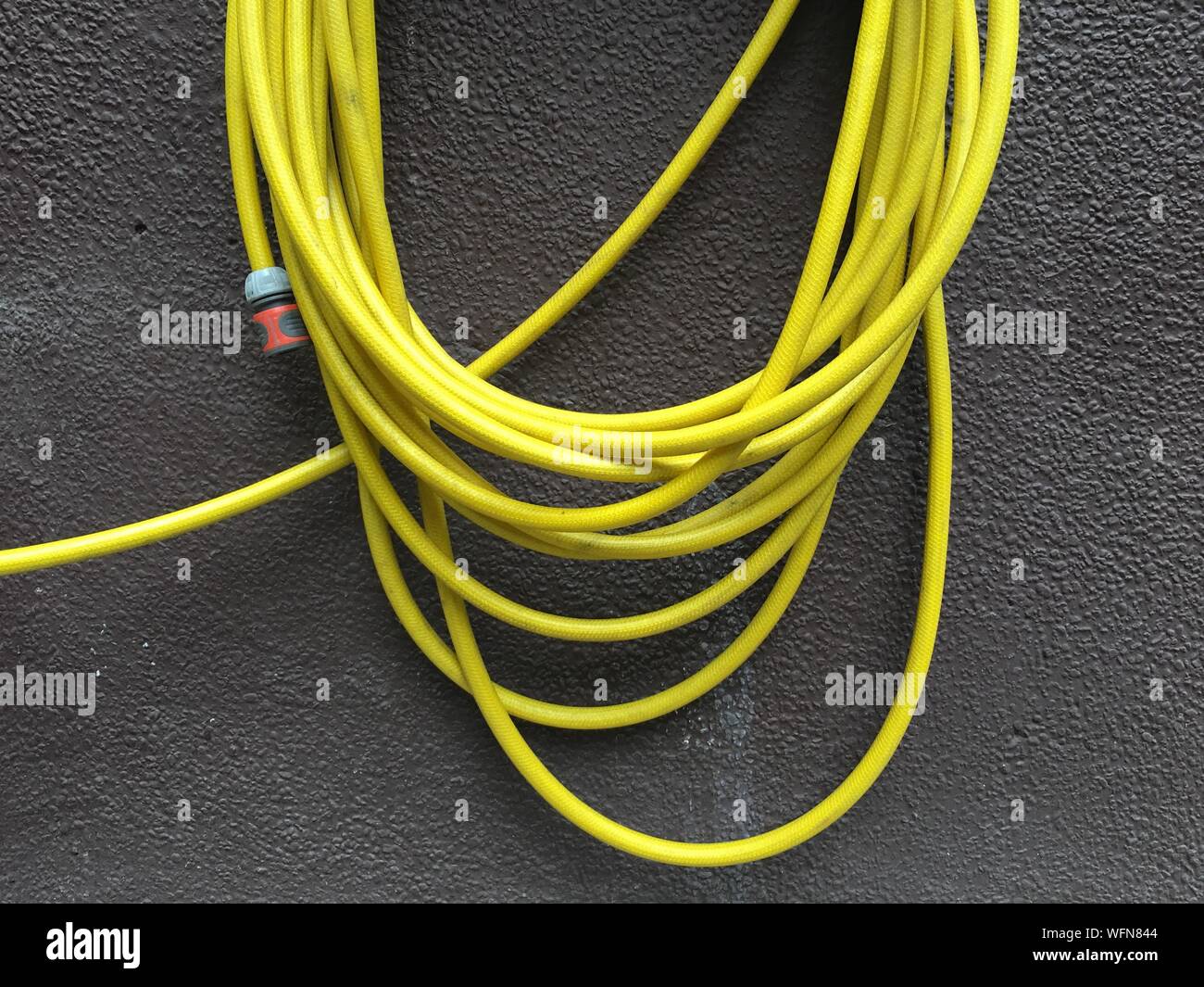 Yellow cable hi-res stock photography and images - Alamy