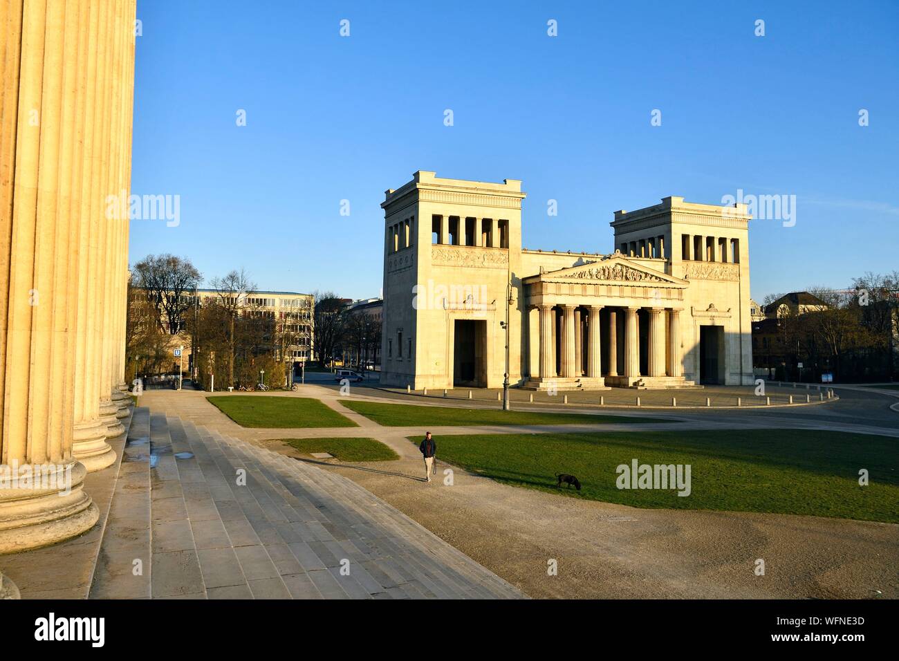 Munchen propylaea hi-res stock photography and images - Alamy