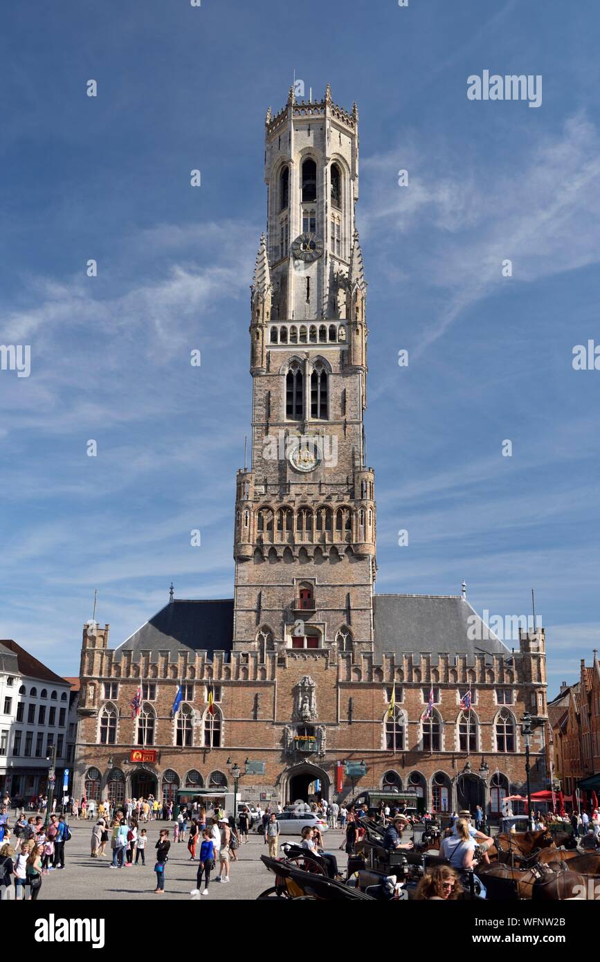 Cloth hall bruges hi-res stock photography and images - Alamy