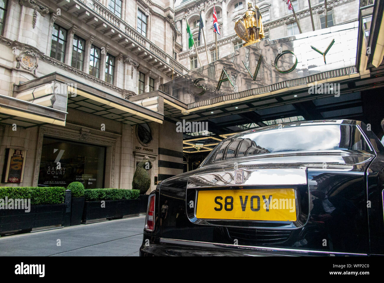 Private Number Plate On Rolls Royce High Resolution Stock Photography ...