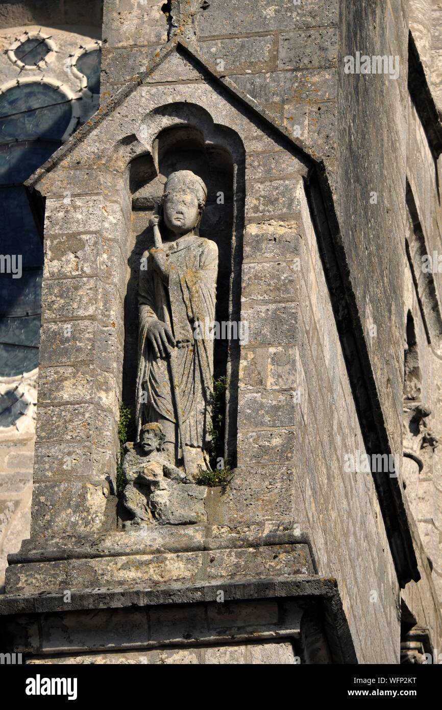 Statue de chartres hi-res stock photography and images - Alamy