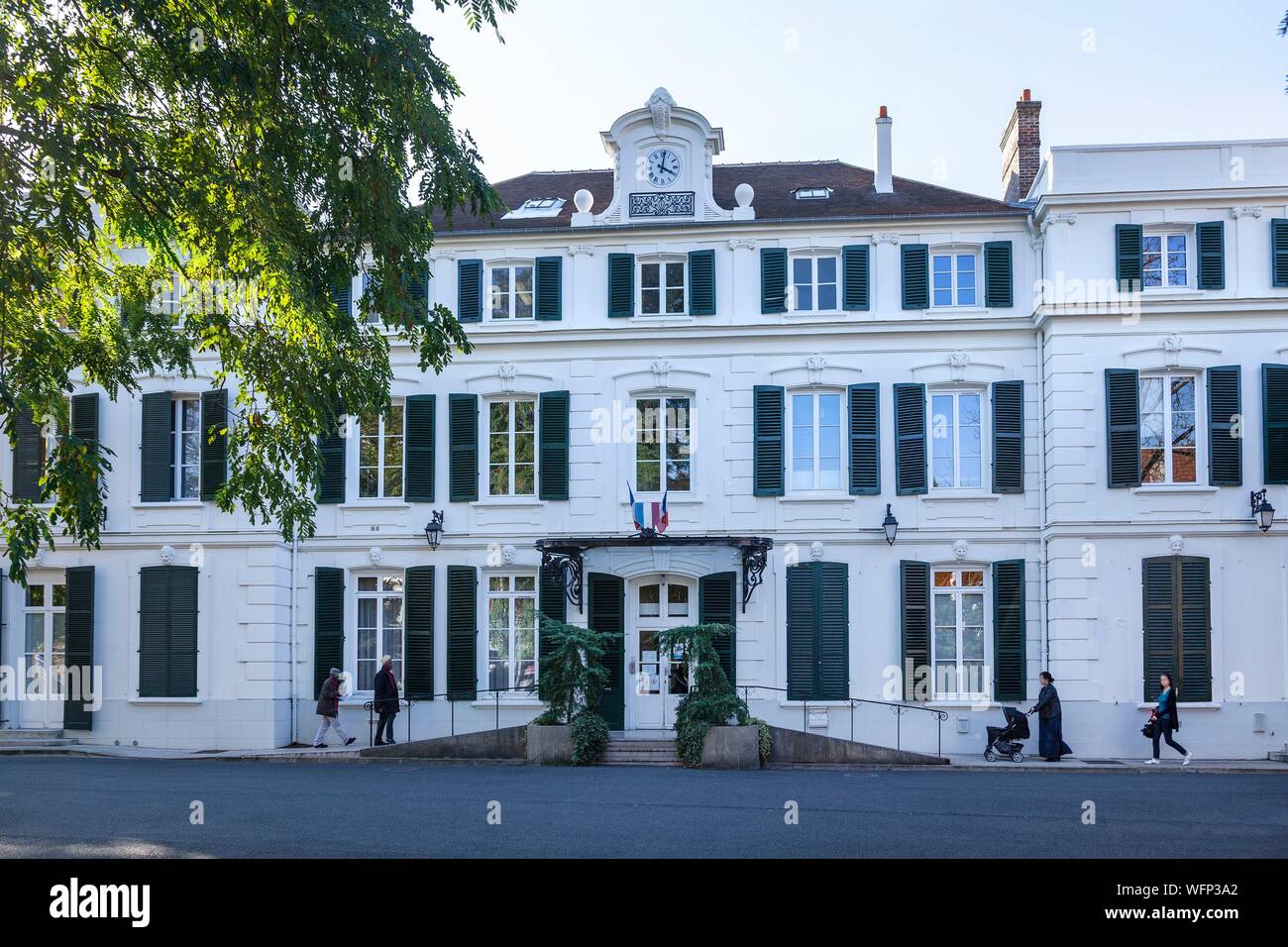 France, Essonne, Draveil, Town hall Stock Photo - Alamy