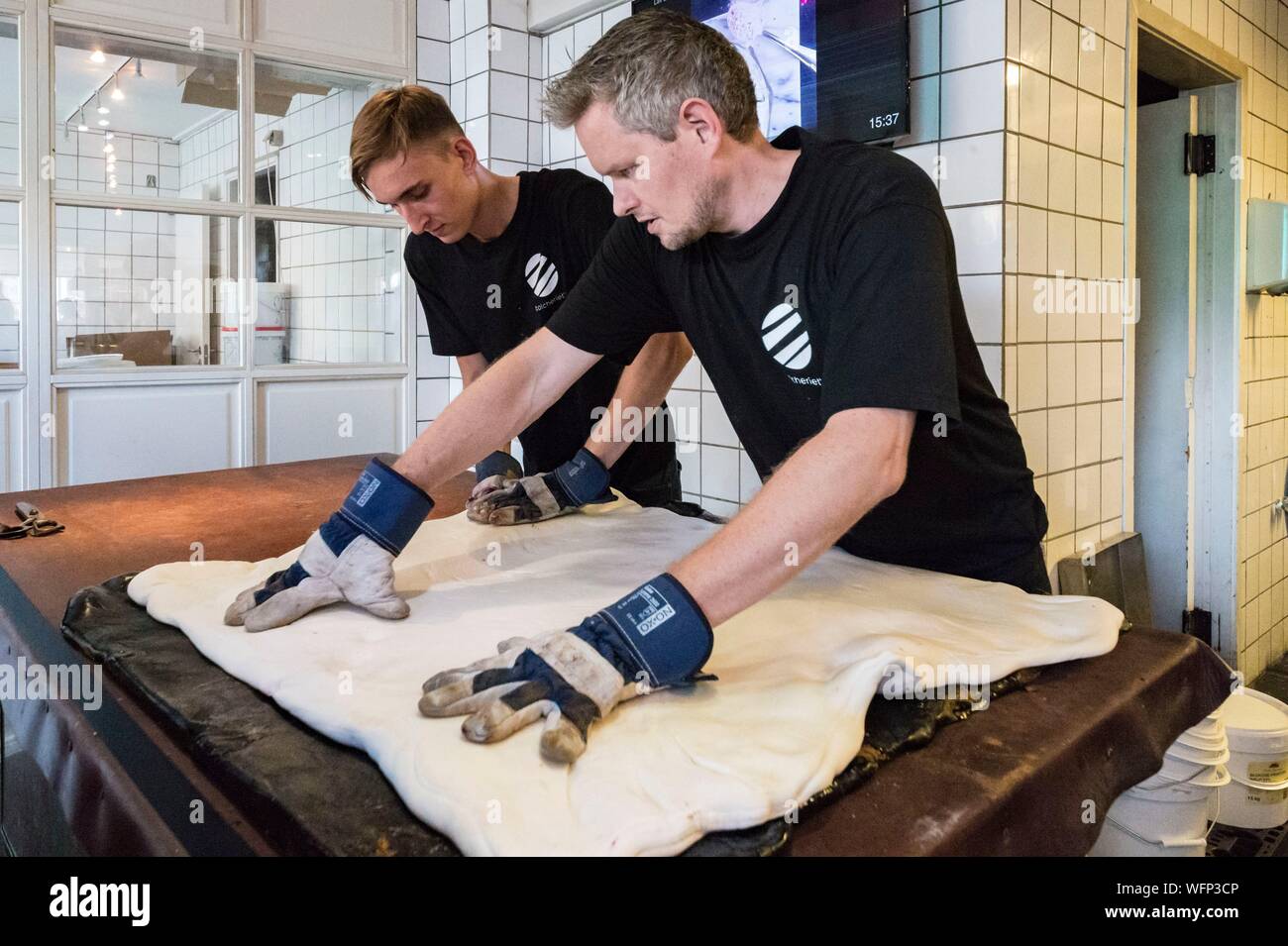 Denmark, Jutland, Skagen, Confectioner Bolcheriet, making hard candies ...