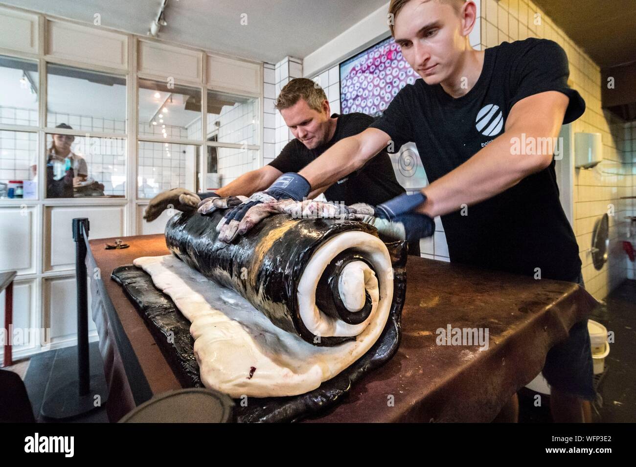 Denmark, Jutland, Skagen, Confectioner Bolcheriet, making hard candies ...