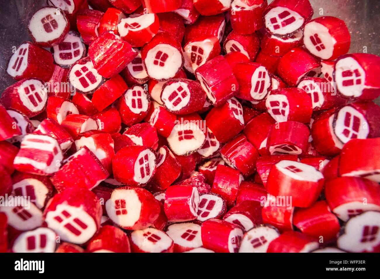 Denmark, Jutland, Skagen, Confectioner Bolcheriet, making hard candies ...