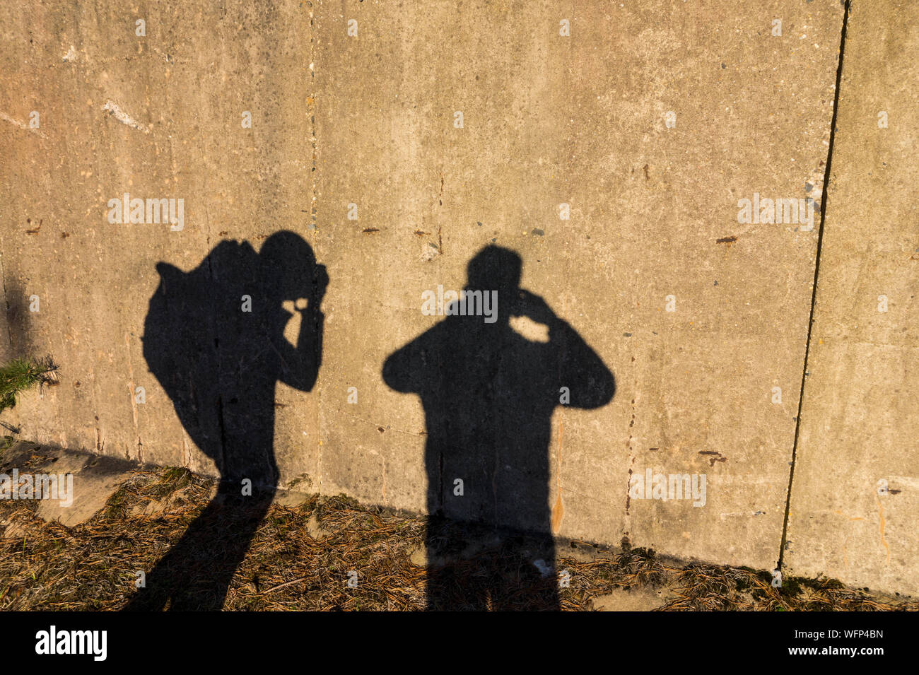 Abstract two men shadow hi-res stock photography and images - Alamy