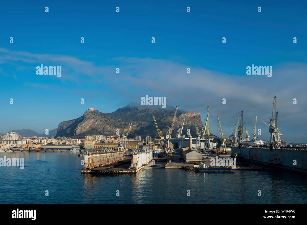 Italy, Sicily, Palermo, Borgo Vecchio, the harbour Stock Photo - Alamy