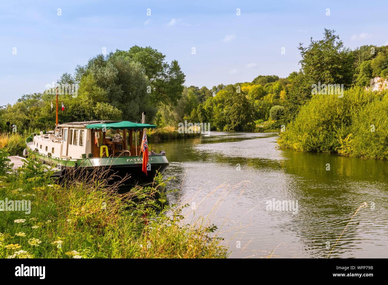 France, Somme, Valley of the Somme, Long, the banks of the Somme along ...