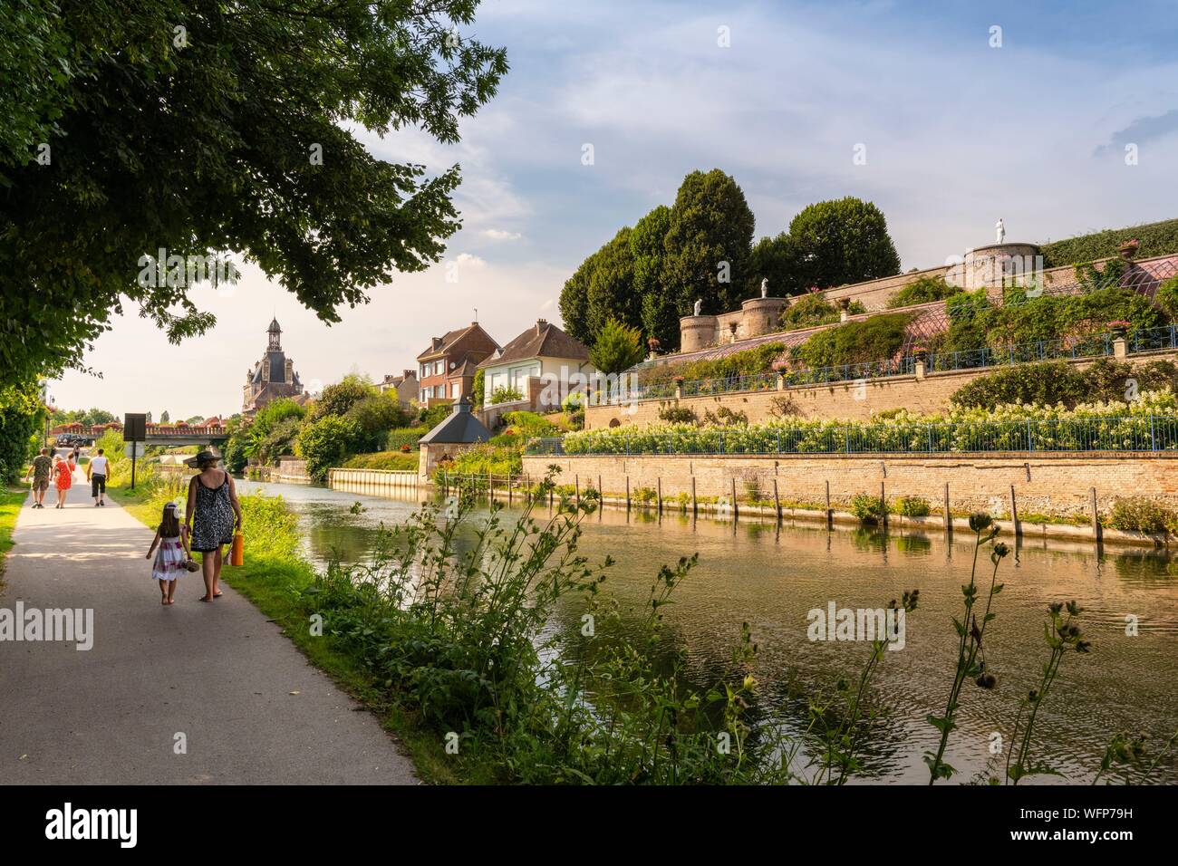 France, Somme, Valley of the Somme, Long, The banks of the Somme and ...