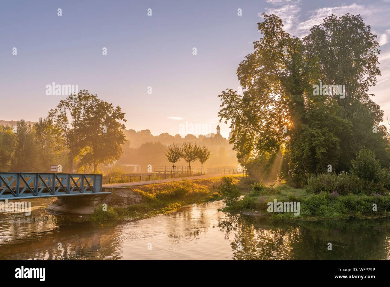 France, Somme, Valley of the Somme, Long, the banks of the Somme in the ...