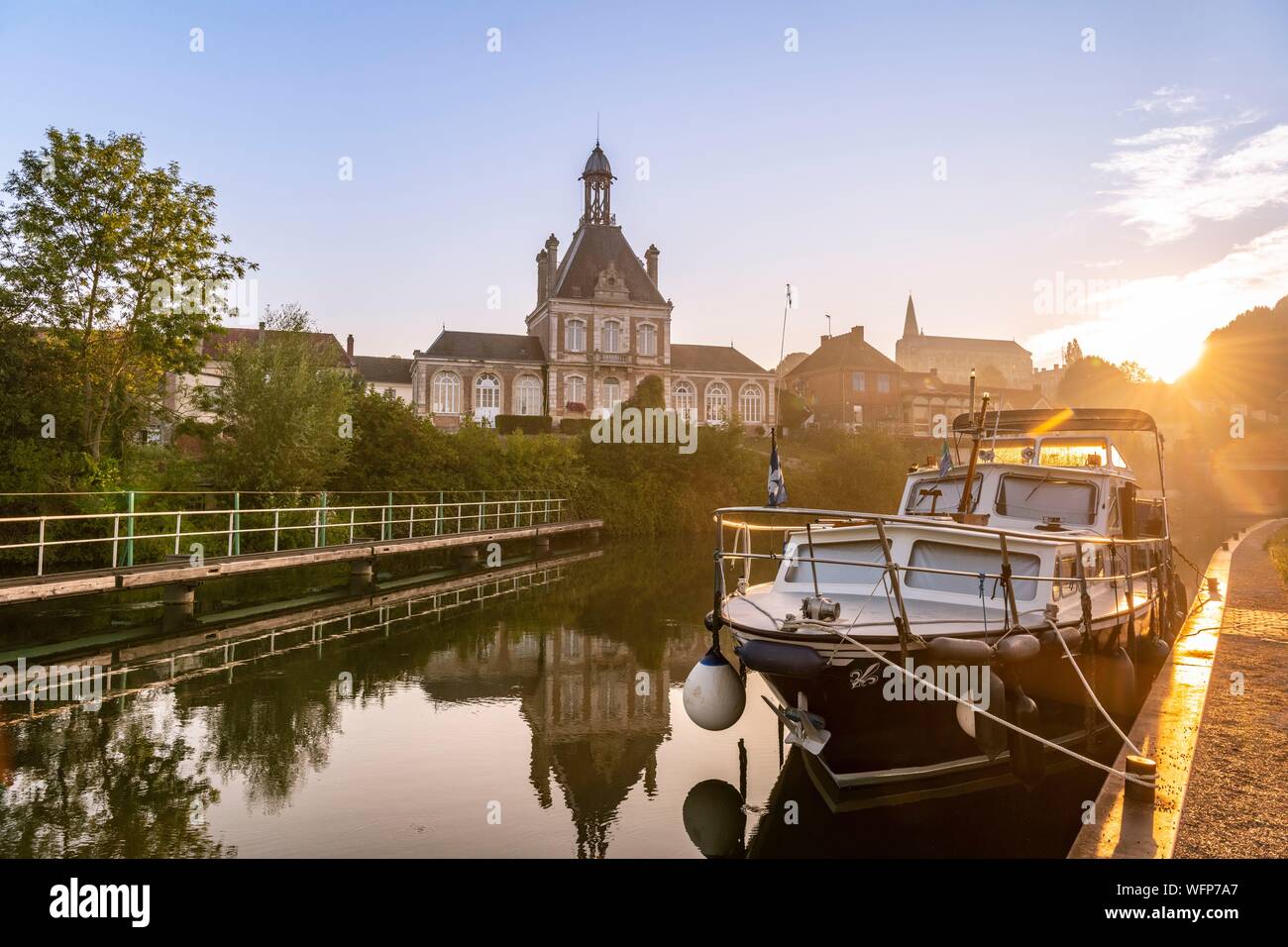 France, Somme, Valley of the Somme, Long, the banks of the Somme in the ...