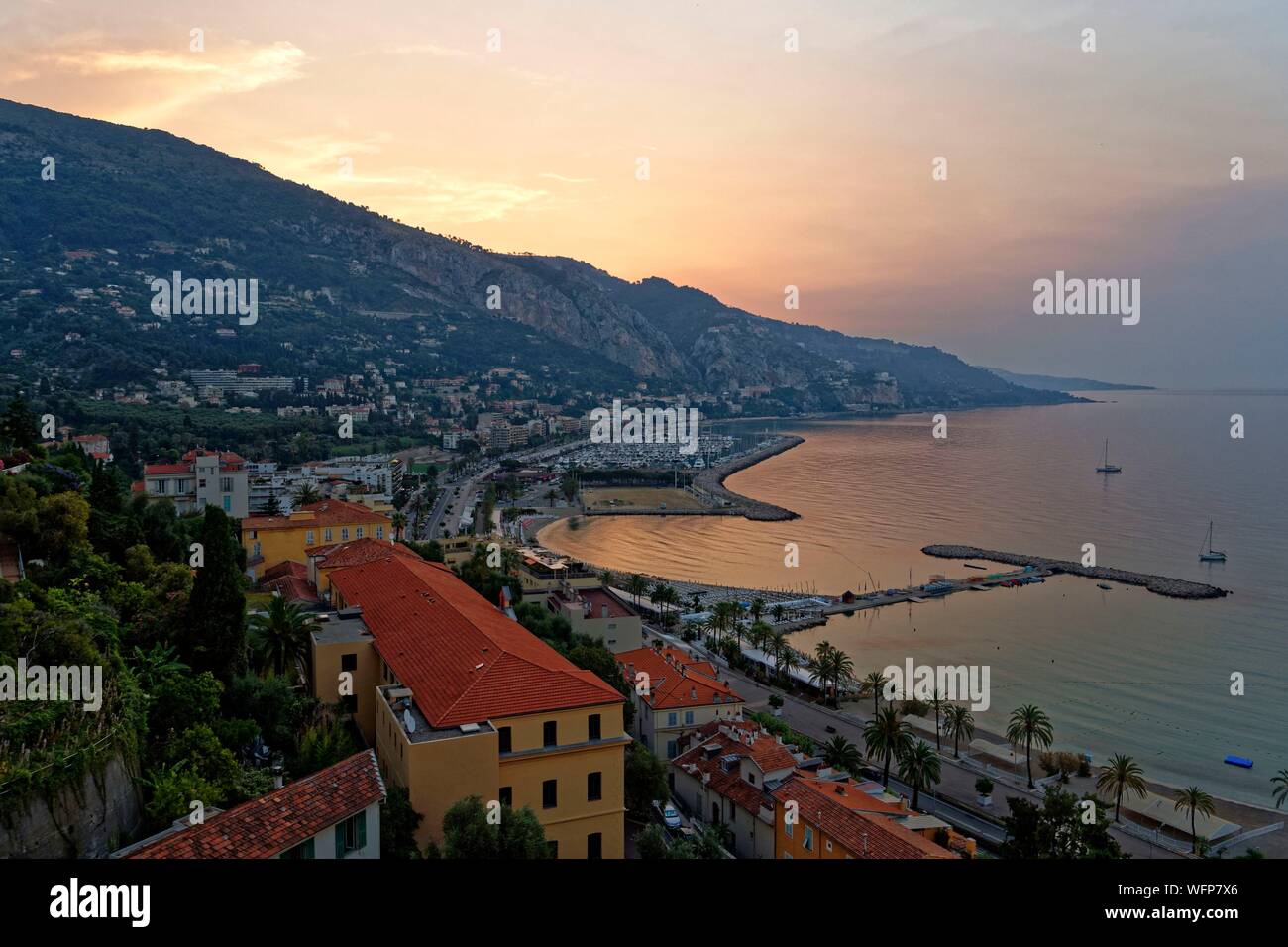 France, Alpes Maritimes, Menton, Baie de Garavan (Garavan Bay Stock ...