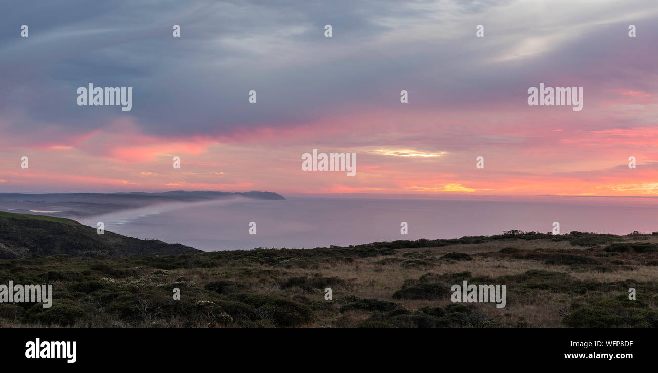 Sunset over Pacific Ocean, Point Reyes National Seashore, Northern ...