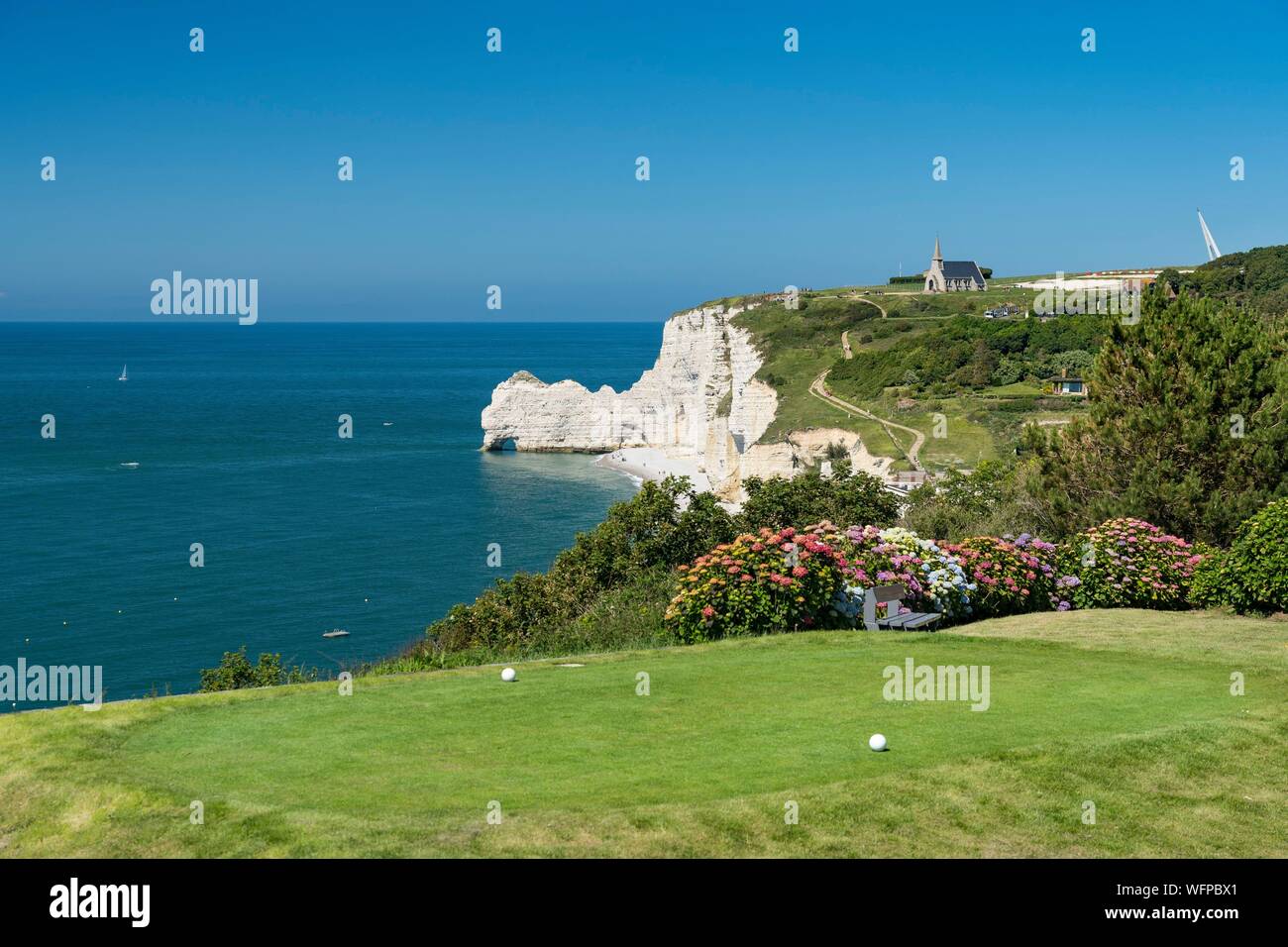 Golf course etretat normandy france hi-res stock photography and images ...
