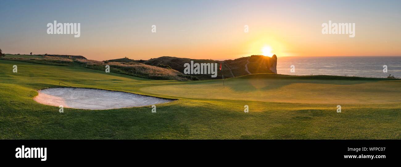 Golf course etretat normandy france hi-res stock photography and images ...