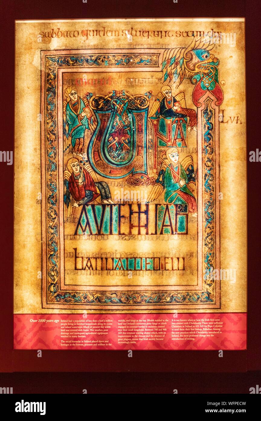 Ireland, Dublin, Trinity College, the Old Library and the Book of Kells ...