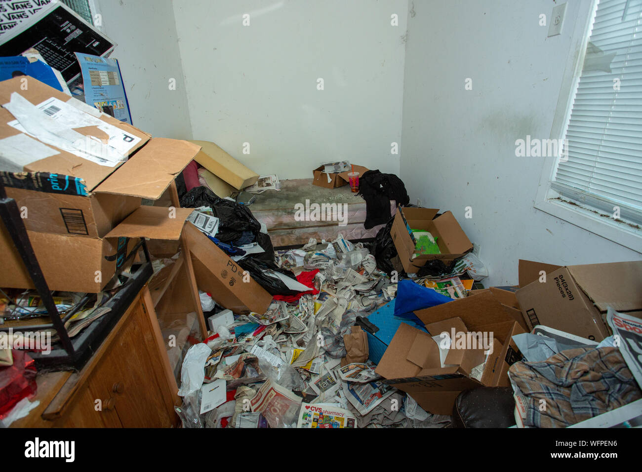 Hoarding room hi-res stock photography and images - Alamy