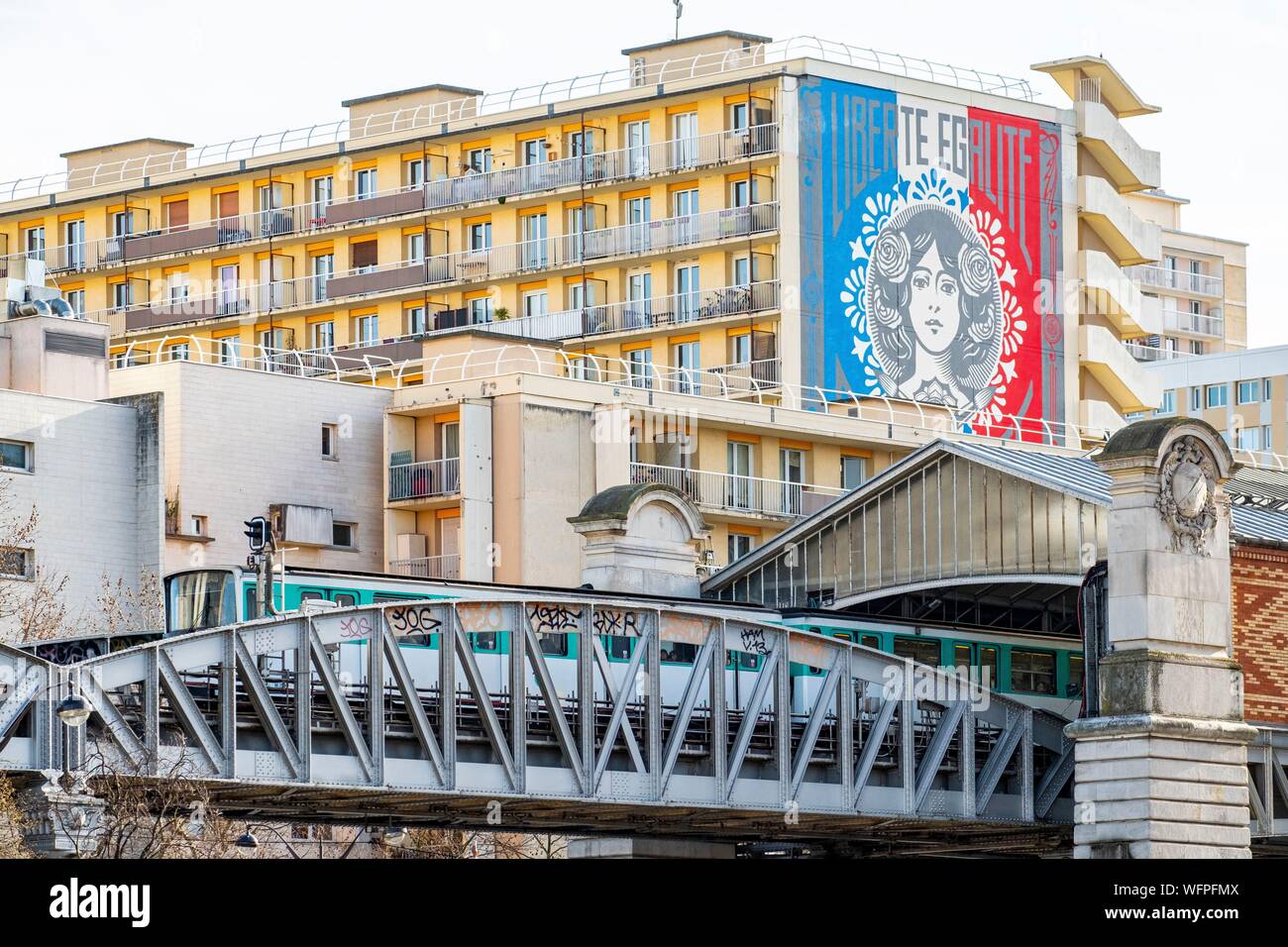 Street art shepard fairey mural hi-res stock photography and images - Alamy