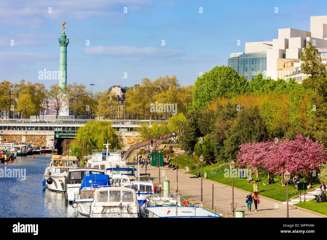 Paris bastille port de la hi-res stock photography and images - Alamy