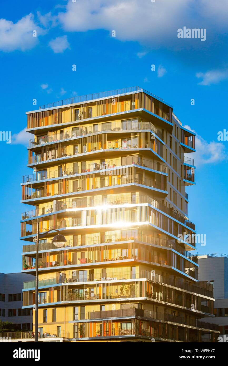 France, Paris, Massena ZAC, Paris XIII, HOME first high rise ...