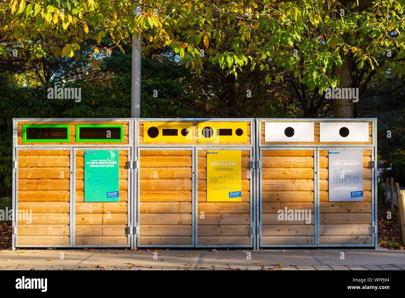 France, Paris, recycling of waste in collective sorting in Martin ...