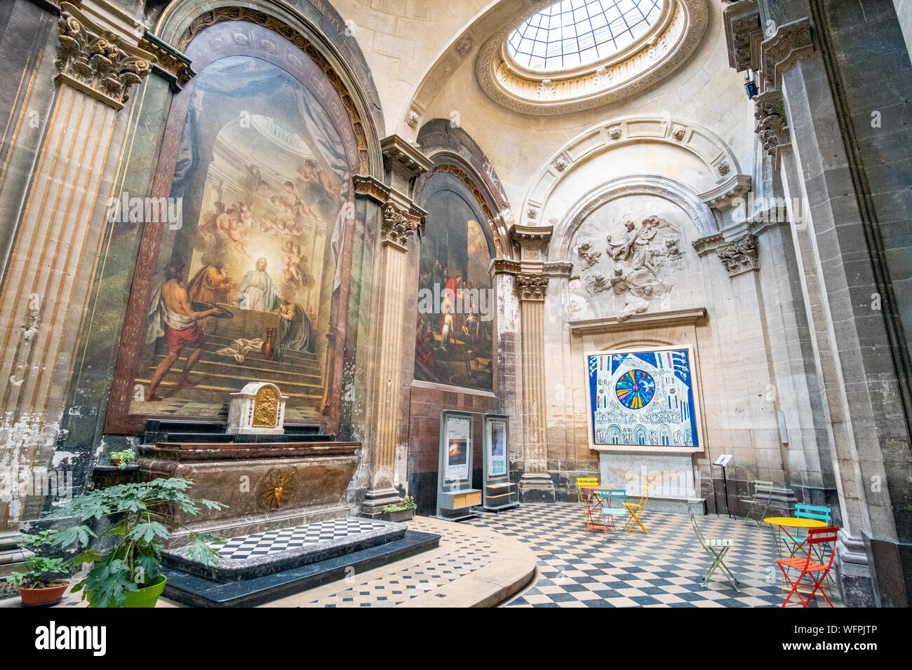 Saint merry church hi-res stock photography and images - Alamy