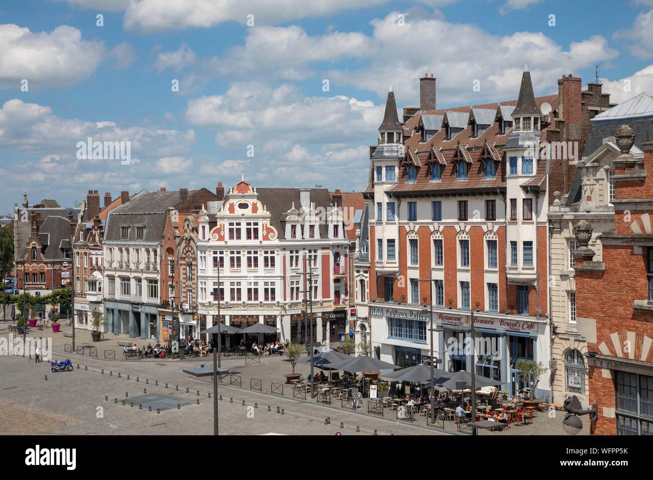 Bethune building hi-res stock photography and images - Alamy