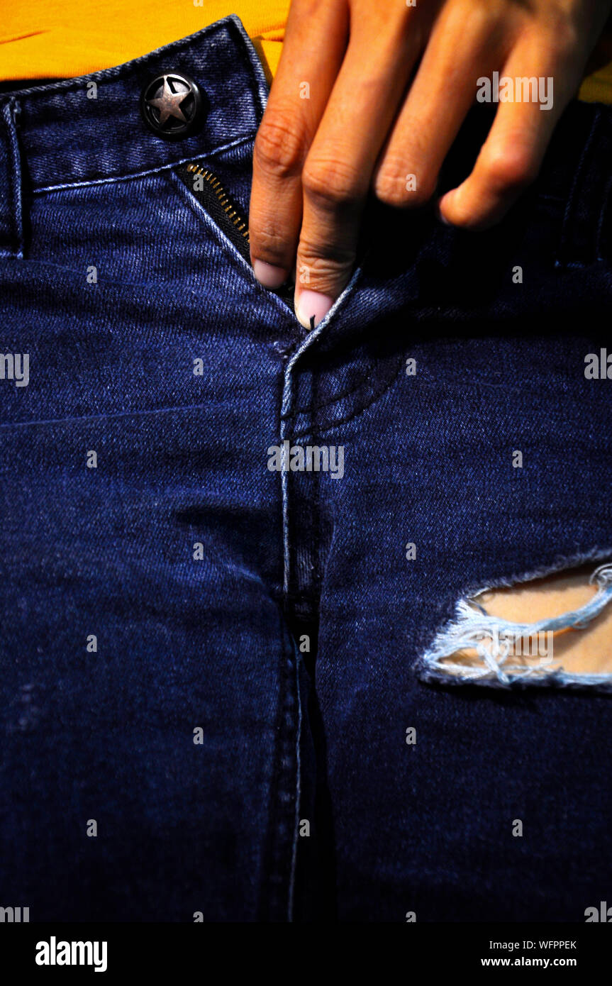 Body fashion jeans woman hi-res stock photography and images - Alamy