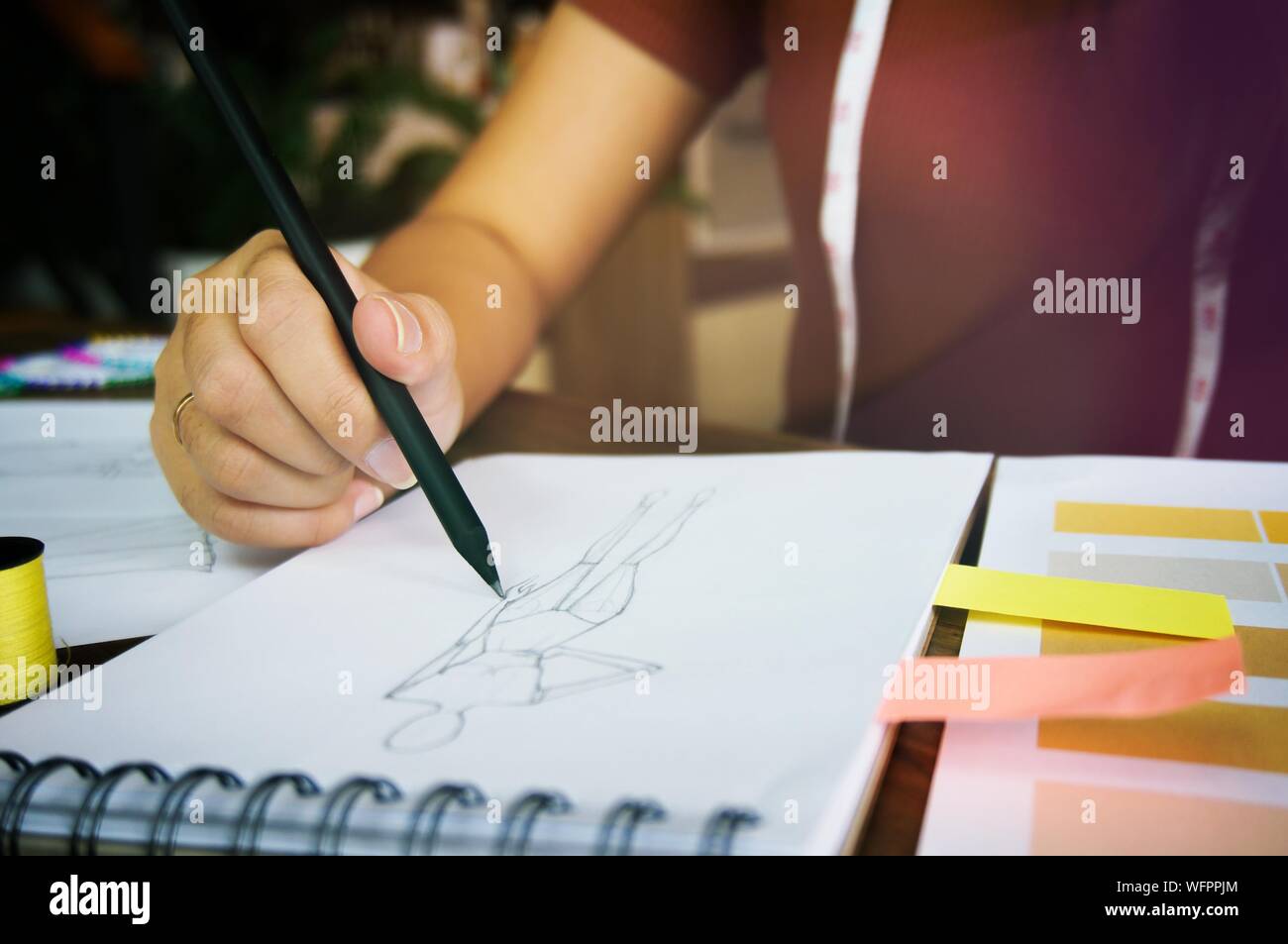 Table sketches hi-res stock photography and images - Alamy