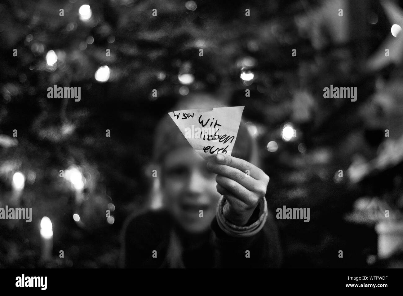 Hand written message on paper hi-res stock photography and images - Alamy