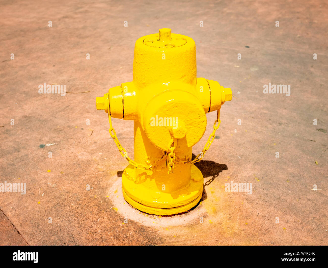 Yellow fire hydrant on city hi-res stock photography and images - Alamy
